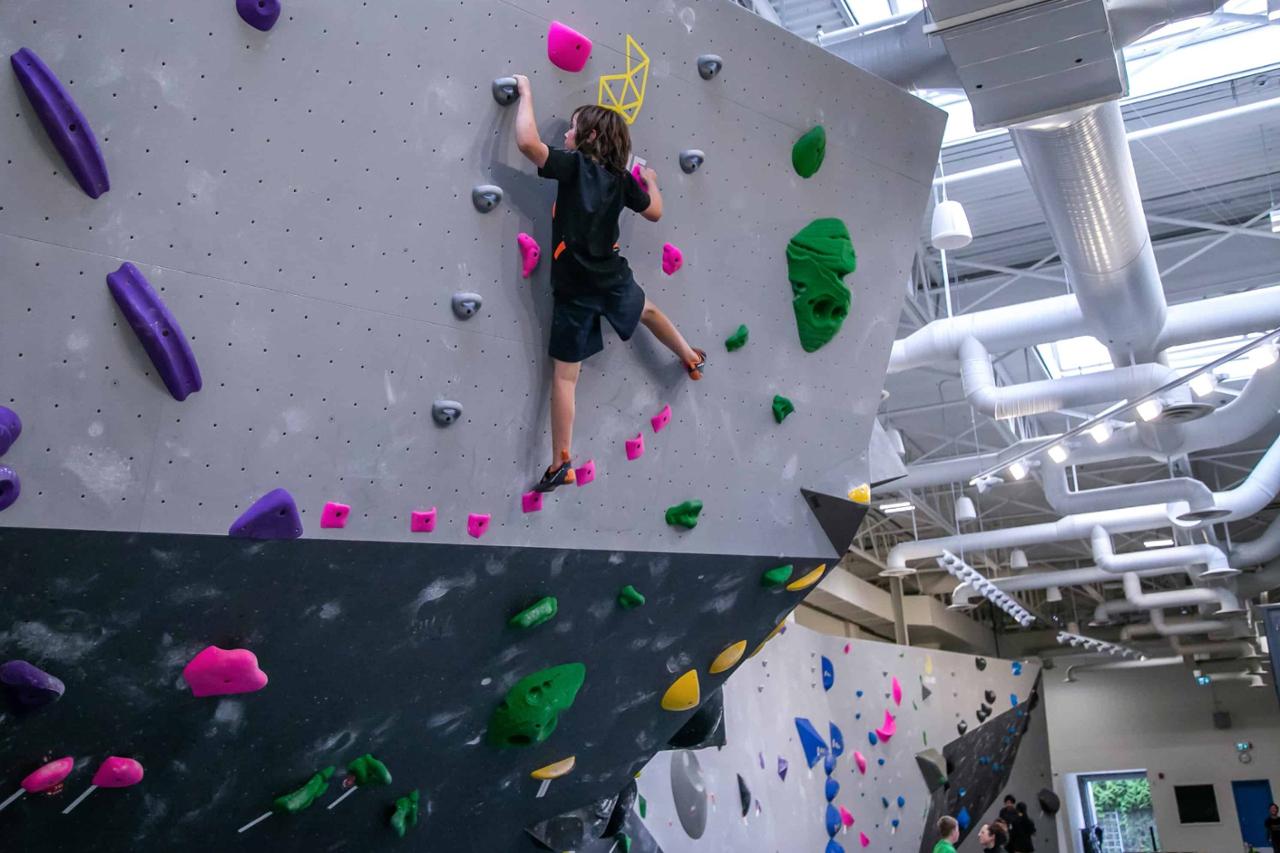 Introduction to Bouldering Course for Two Adults | Powered by Givergy